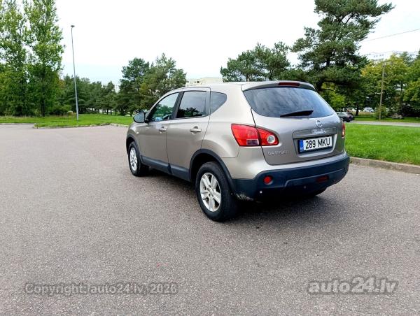 Nissan Qashqai 2007 in Tallinn on AUTOMOTO.COM.LV Brown Nissan Qashqai 2007 in Tallinn, with an engine capacity of 2.00 L and mileage of 275 thousand km for 1899 €, photo 4 on AUTOMOTO.COM.LV