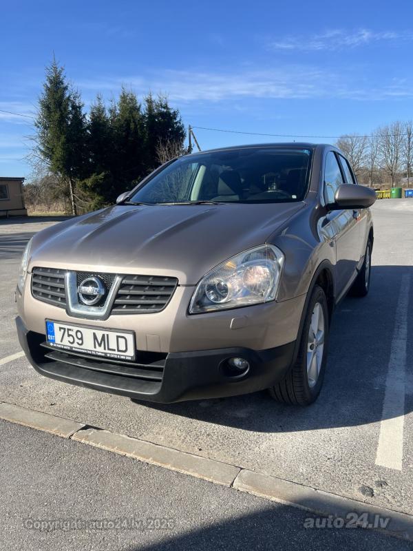 Brown Nissan Qashqai 2008 in Rapla, with an engine capacity of 2.00 L and mileage of 195 thousand km for 4300 €, photo 1 on AUTOMOTO.COM.LV