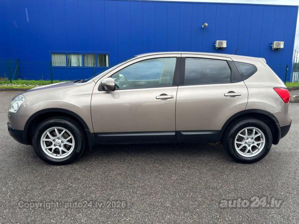 Brūns Nissan Qashqai 2008 Paide, ar dzinēja tilpumu 2.00 L un nobraukumu 221 tūkst. km par 3990 €, foto 3 vietnē AUTOMOTO.COM.LV