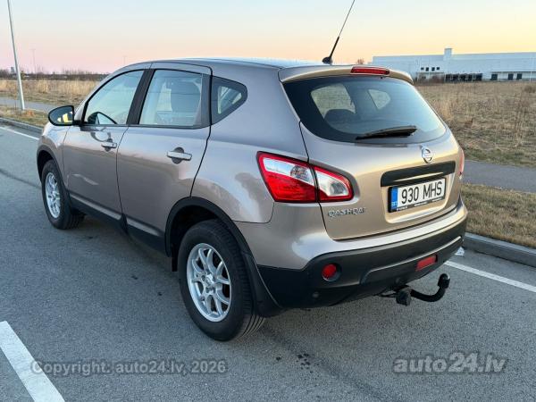 Brūns Nissan Qashqai 2012 Tallina, ar dzinēja tilpumu 1.60 L un nobraukumu 181 tūkst. km par 4990 €, foto 3 vietnē AUTOMOTO.COM.LV