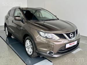 Brown Nissan Qashqai 2016 in Riga, with an engine capacity of 1.20 L and mileage of 70 thousand km for 10790 €, photo 3 on AUTOMOTO.COM.LV