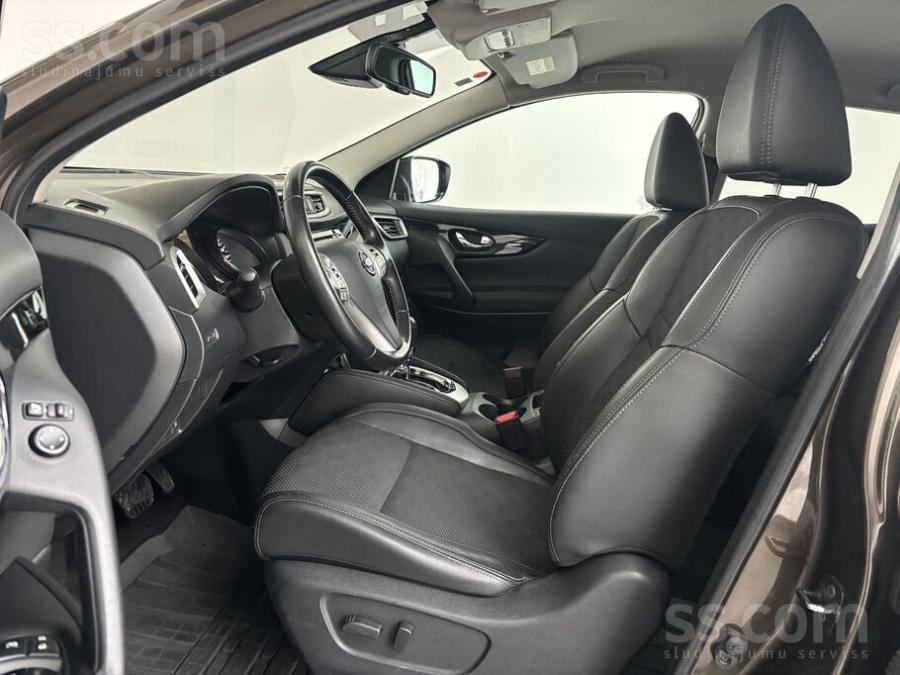 Brown Nissan Qashqai 2016 in Riga, with an engine capacity of 1.20 L and mileage of 70 thousand km for 10790 €, photo 6 on AUTOMOTO.COM.LV