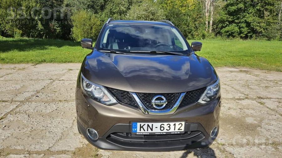 Brown Nissan Qashqai 2016 in Aizkraukle, with an engine capacity of 1.20 L and mileage of 138 thousand km for 7500 €, photo 6 on AUTOMOTO.COM.LV