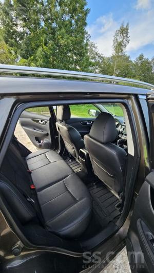Brown Nissan Qashqai 2016 in Aizkraukle, with an engine capacity of 1.20 L and mileage of 138 thousand km for 7500 €, photo 7 on AUTOMOTO.COM.LV