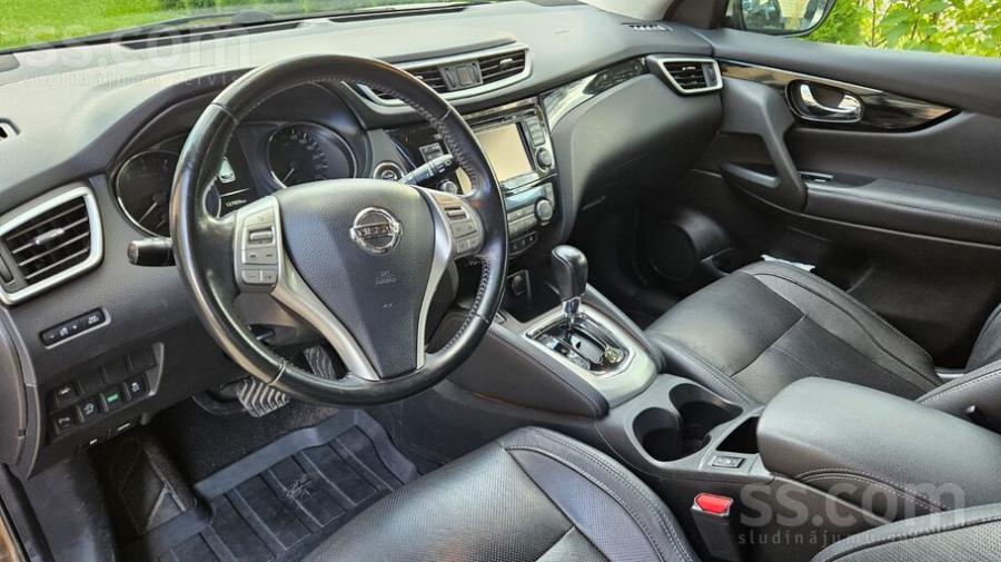 Brown Nissan Qashqai 2016 in Aizkraukle, with an engine capacity of 1.20 L and mileage of 138 thousand km for 7500 €, photo 10 on AUTOMOTO.COM.LV