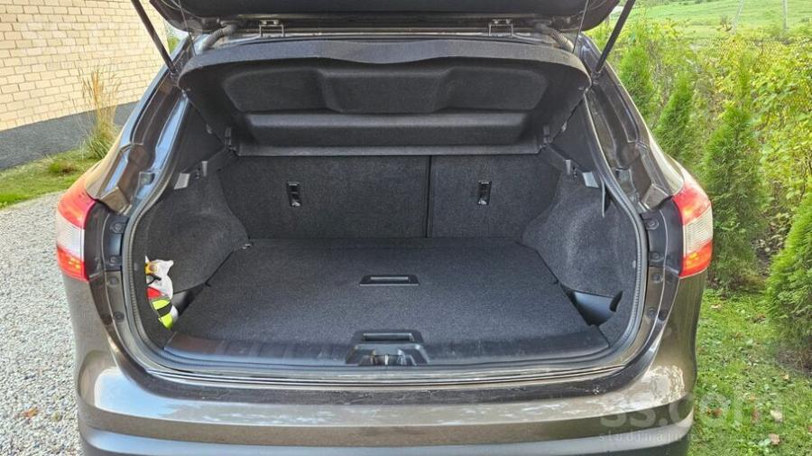 Brown Nissan Qashqai 2016 in Aizkraukle, with an engine capacity of 1.20 L and mileage of 138 thousand km for 7500 €, photo 15 on AUTOMOTO.COM.LV