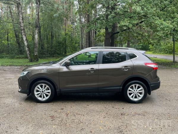 Nissan Qashqai 2016 in Riga on AUTOMOTO.COM.LV Brown Nissan Qashqai 2016 in Riga, with an engine capacity of 1.20 L and mileage of 0 thousand km for 9790 €, photo 3 on AUTOMOTO.COM.LV