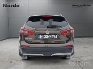 Brown Nissan Qashqai 2019 in Riga, with an engine capacity of 1.60 L and mileage of 92 thousand km for 15690 €, photo 6 on AUTOMOTO.COM.LV