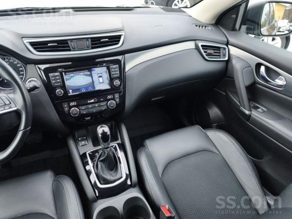 Brown Nissan Qashqai 2019 in Riga, with an engine capacity of 1.60 L and mileage of 92 thousand km for 15690 €, photo 10 on AUTOMOTO.COM.LV