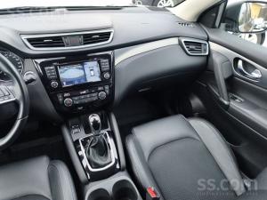 Brown Nissan Qashqai 2019 in Riga, with an engine capacity of 1.60 L and mileage of 92 thousand km for 15690 €, photo 11 on AUTOMOTO.COM.LV