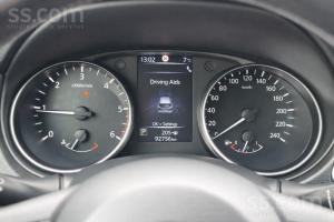 Brown Nissan Qashqai 2019 in Riga, with an engine capacity of 1.60 L and mileage of 92 thousand km for 15690 €, photo 15 on AUTOMOTO.COM.LV