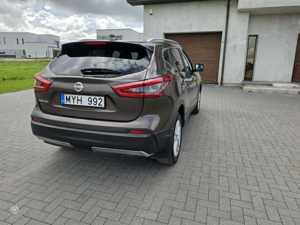 Brown Nissan Qashqai 2019 in Siauliai, with an engine capacity of 1.33 L and mileage of 132 thousand km for 14500 €, photo 6 on AUTOMOTO.COM.LV