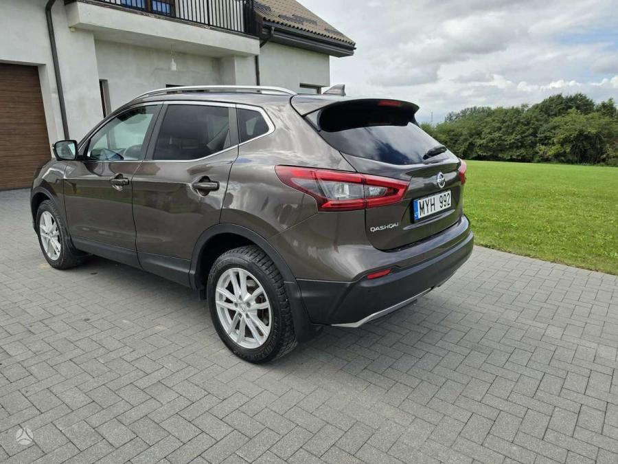 Brūns Nissan Qashqai 2019 Šauļi, ar dzinēja tilpumu 1.33 L un nobraukumu 132 tūkst. km par 14500 €, foto 17 vietnē AUTOMOTO.COM.LV