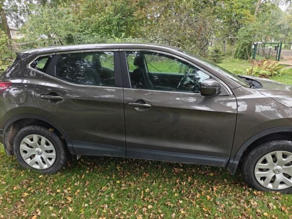 Brown Nissan Qashqai 2019 in Riga, with an engine capacity of 1.50 L and mileage of 188 thousand km for 9500 €, photo 6 on AUTOMOTO.COM.LV