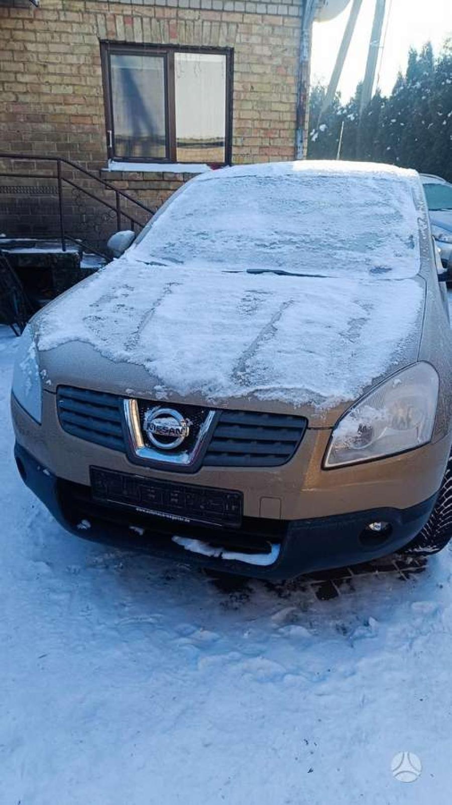 Brūns Nissan Qashqai 2008 Marijampole, ar dzinēja tilpumu 2.00 L un nobraukumu 200 tūkst. km par 4100 €, foto 1 vietnē AUTOMOTO.COM.LV