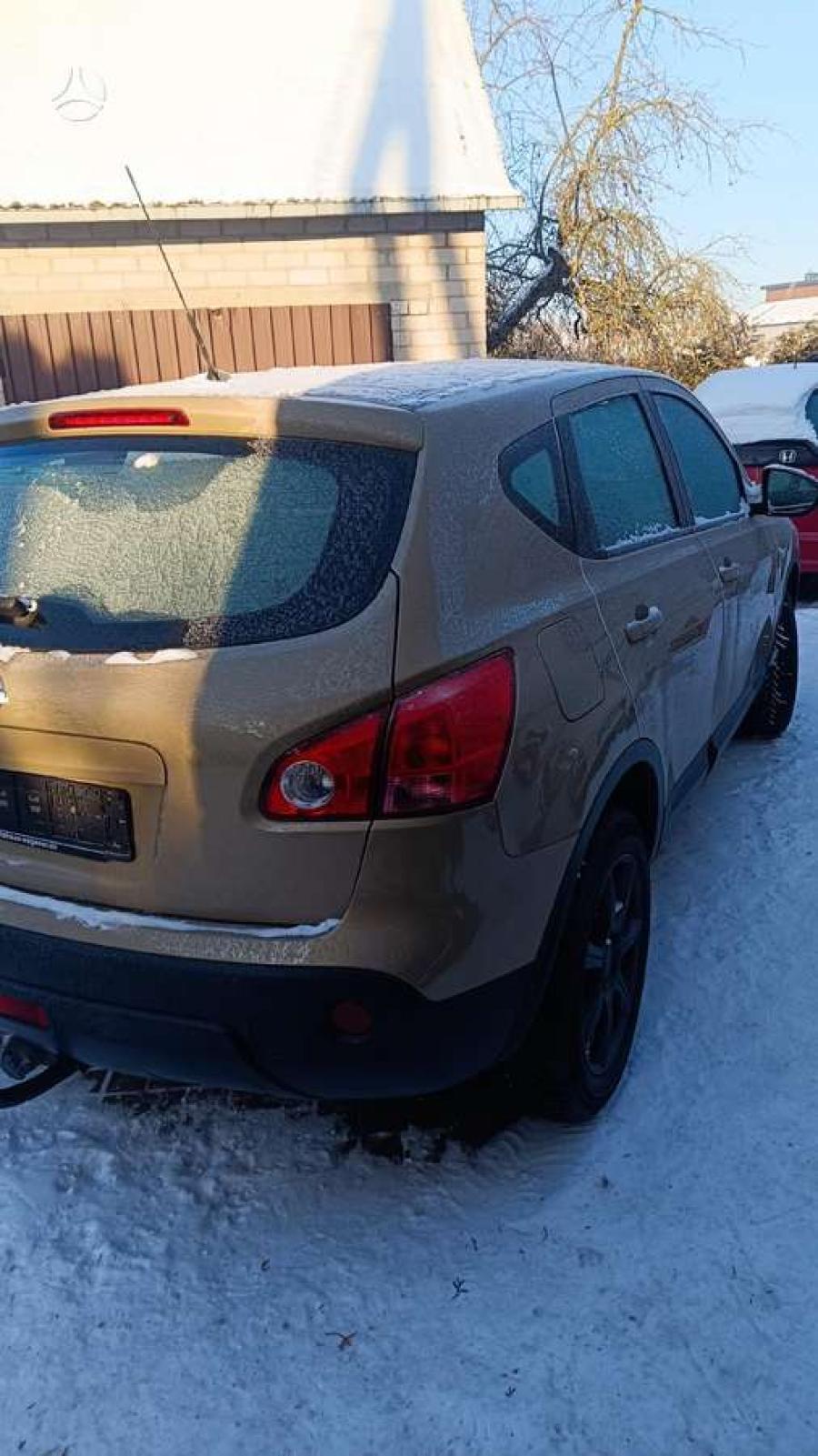Brūns Nissan Qashqai 2008 Marijampole, ar dzinēja tilpumu 2.00 L un nobraukumu 200 tūkst. km par 4100 €, foto 5 vietnē AUTOMOTO.COM.LV