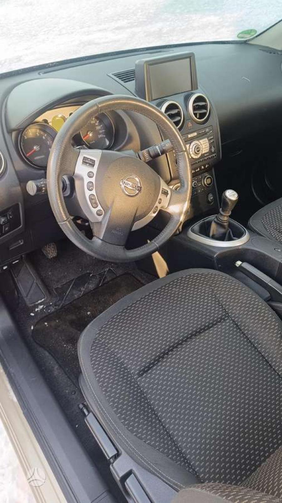 Brūns Nissan Qashqai 2008 Marijampole, ar dzinēja tilpumu 2.00 L un nobraukumu 200 tūkst. km par 4100 €, foto 7 vietnē AUTOMOTO.COM.LV