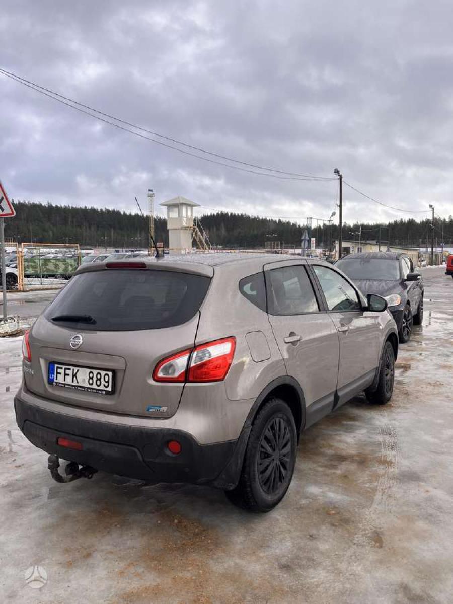 Brūns Nissan Qashqai 2010 Elektrėnai, ar dzinēja tilpumu 1.50 L un nobraukumu 250 tūkst. km par 5200 €, foto 2 vietnē AUTOMOTO.COM.LV