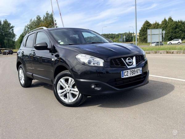 Brown Nissan Qashqai 2013 in Panevezys, with an engine capacity of 1.46 L and mileage of 262 thousand km for 5990 €, photo 1 on AUTOMOTO.COM.LV