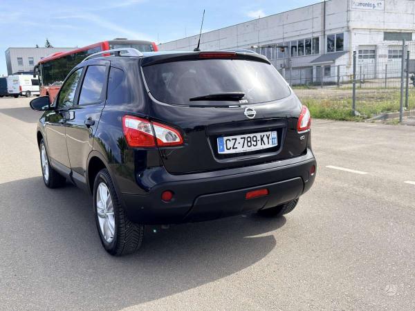 Brown Nissan Qashqai 2013 in Panevezys, with an engine capacity of 1.46 L and mileage of 262 thousand km for 5990 €, photo 9 on AUTOMOTO.COM.LV