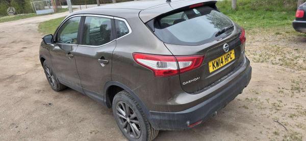 Nissan Qashqai 2015 Klaipėda vietnē Brūns Nissan Qashqai 2015 Klaipėda, ar dzinēja tilpumu 1.46 L un nobraukumu 120 tūkst. km par 2500 €, foto 5 vietnē AUTOMOTO.COM.LV