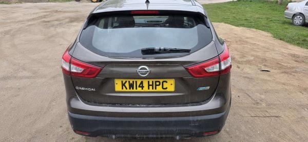 Nissan Qashqai 2015 Klaipėda vietnē Brūns Nissan Qashqai 2015 Klaipėda, ar dzinēja tilpumu 1.46 L un nobraukumu 120 tūkst. km par 2500 €, foto 6 vietnē AUTOMOTO.COM.LV