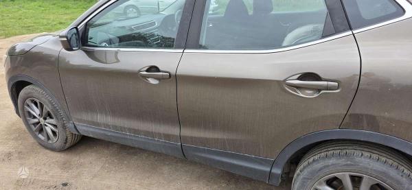 Nissan Qashqai 2015 Klaipėda vietnē Brūns Nissan Qashqai 2015 Klaipėda, ar dzinēja tilpumu 1.46 L un nobraukumu 120 tūkst. km par 2500 €, foto 9 vietnē AUTOMOTO.COM.LV