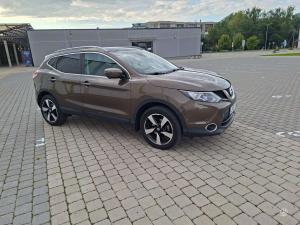 Brown Nissan Qashqai 2016 in Raseiniai, with an engine capacity of 1.50 L and mileage of 110 thousand km for 9600 €, photo 7 on AUTOMOTO.COM.LV
