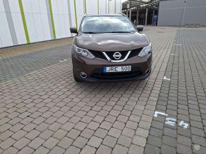 Brown Nissan Qashqai 2016 in Raseiniai, with an engine capacity of 1.50 L and mileage of 110 thousand km for 9600 €, photo 8 on AUTOMOTO.COM.LV