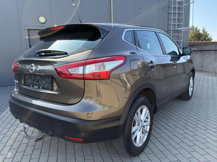 Brūns Nissan Qashqai 2017 Šauļi, ar dzinēja tilpumu 1.60 L un nobraukumu 184 tūkst. km par 8900 €, foto 6 vietnē AUTOMOTO.COM.LV