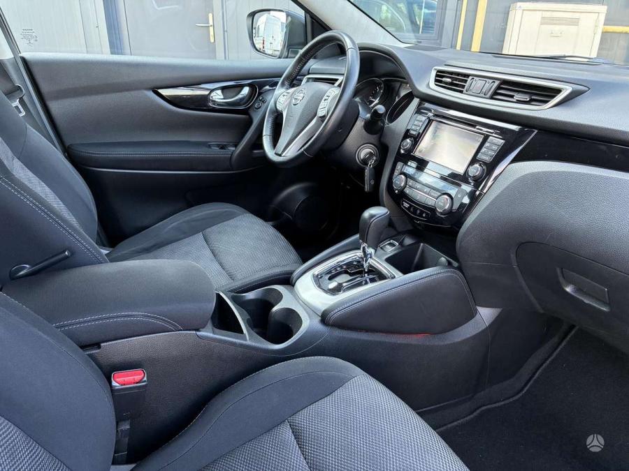 Brūns Nissan Qashqai 2017 Šauļi, ar dzinēja tilpumu 1.60 L un nobraukumu 184 tūkst. km par 8900 €, foto 13 vietnē AUTOMOTO.COM.LV