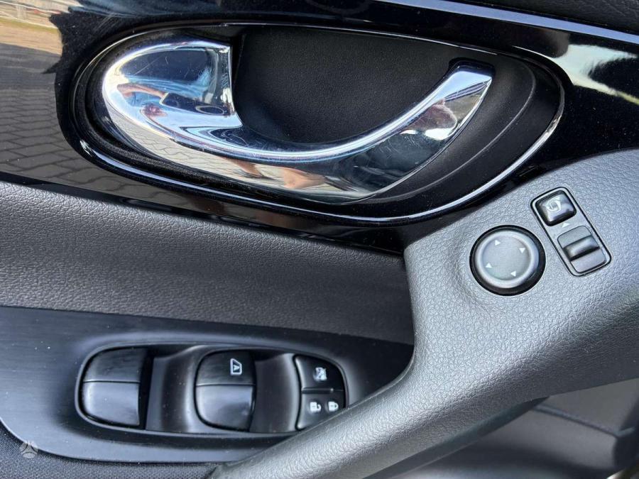 Brūns Nissan Qashqai 2017 Šauļi, ar dzinēja tilpumu 1.60 L un nobraukumu 184 tūkst. km par 8900 €, foto 23 vietnē AUTOMOTO.COM.LV