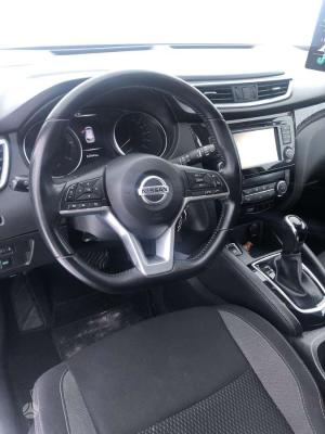 Brown Nissan Qashqai 2018 in Siauliai, with an engine capacity of 1.60 L and mileage of 248 thousand km for 14200 €, photo 9 on AUTOMOTO.COM.LV