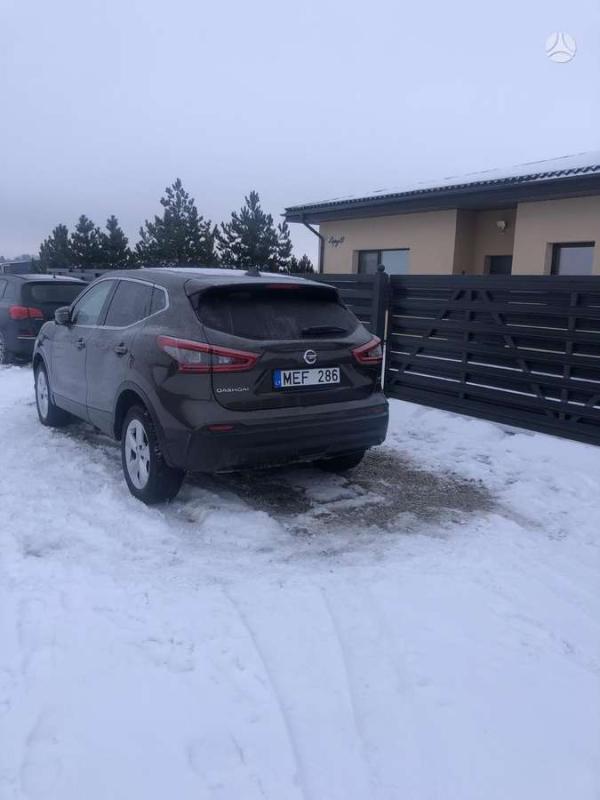 Brown Nissan Qashqai 2018 in Siauliai, with an engine capacity of 1.60 L and mileage of 248 thousand km for 14200 €, photo 10 on AUTOMOTO.COM.LV