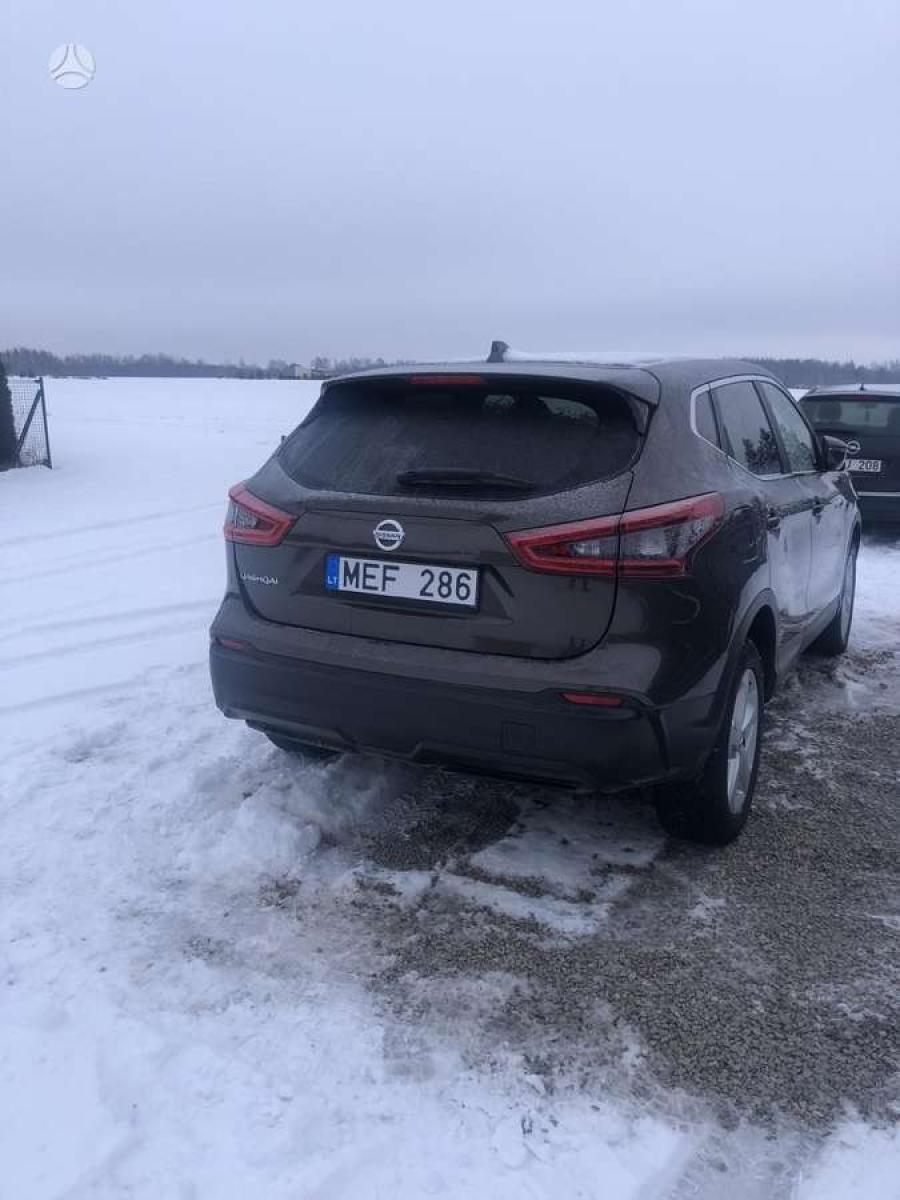 Brown Nissan Qashqai 2018 in Siauliai, with an engine capacity of 1.60 L and mileage of 248 thousand km for 14200 €, photo 11 on AUTOMOTO.COM.LV