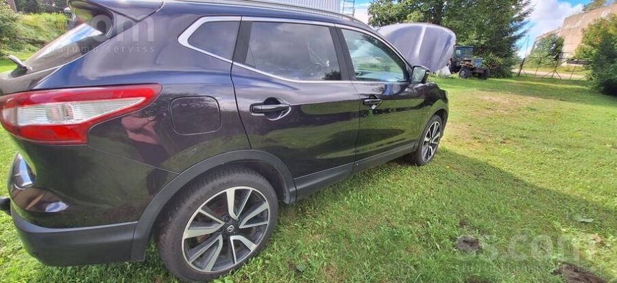 Brūns Nissan Qashqai 2018 Liepāja, ar dzinēja tilpumu 1.50 L un nobraukumu 250 tūkst. km par 10500 €, foto 5 vietnē AUTOMOTO.COM.LV