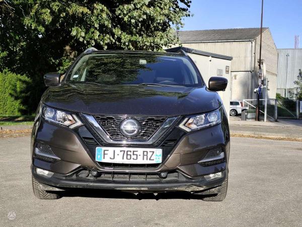 Brown Nissan Qashqai 2019 in Siauliai, with an engine capacity of 1.50 L and mileage of 124 thousand km for 9600 €, photo 3 on AUTOMOTO.COM.LV