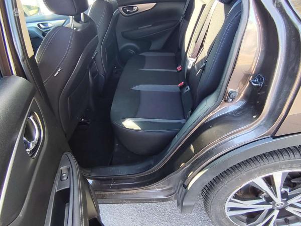 Brown Nissan Qashqai 2019 in Siauliai, with an engine capacity of 1.50 L and mileage of 124 thousand km for 9600 €, photo 10 on AUTOMOTO.COM.LV