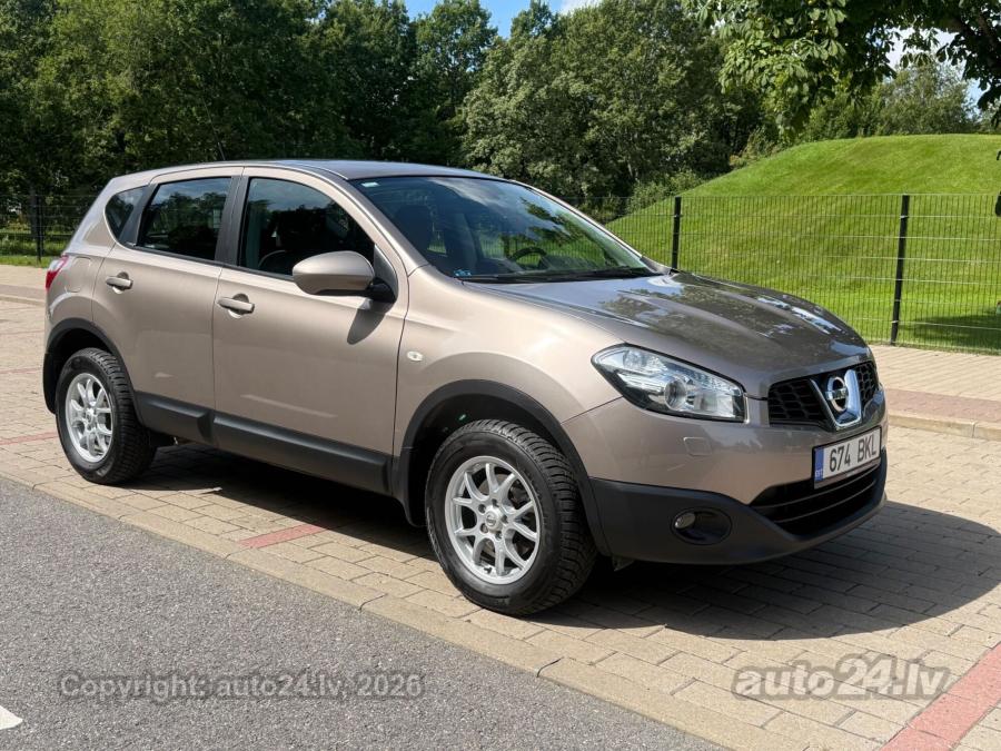 Brown Nissan Qashqai 2013 in Parnu, with an engine capacity of 2.00 L and mileage of 90 thousand km for 6650 €, photo 1 on AUTOMOTO.COM.LV