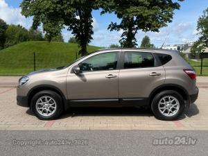 Brown Nissan Qashqai 2013 in Parnu, with an engine capacity of 2.00 L and mileage of 90 thousand km for 6650 €, photo 7 on AUTOMOTO.COM.LV