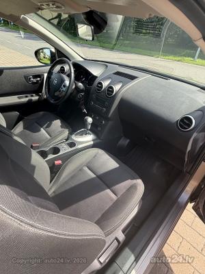 Brown Nissan Qashqai 2013 in Parnu, with an engine capacity of 2.00 L and mileage of 90 thousand km for 6650 €, photo 14 on AUTOMOTO.COM.LV