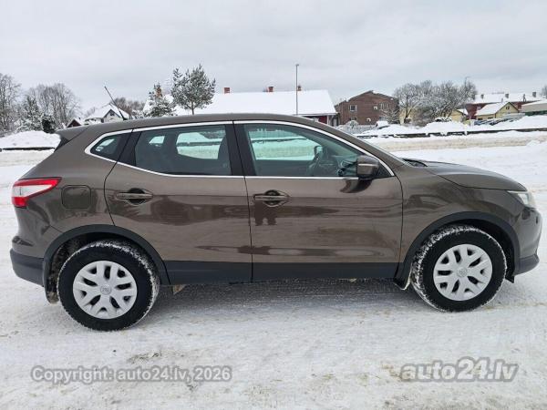 Brown Nissan Qashqai 2014 in Paide, with an engine capacity of 1.20 L and mileage of 148 thousand km for 6990 €, photo 7 on AUTOMOTO.COM.LV