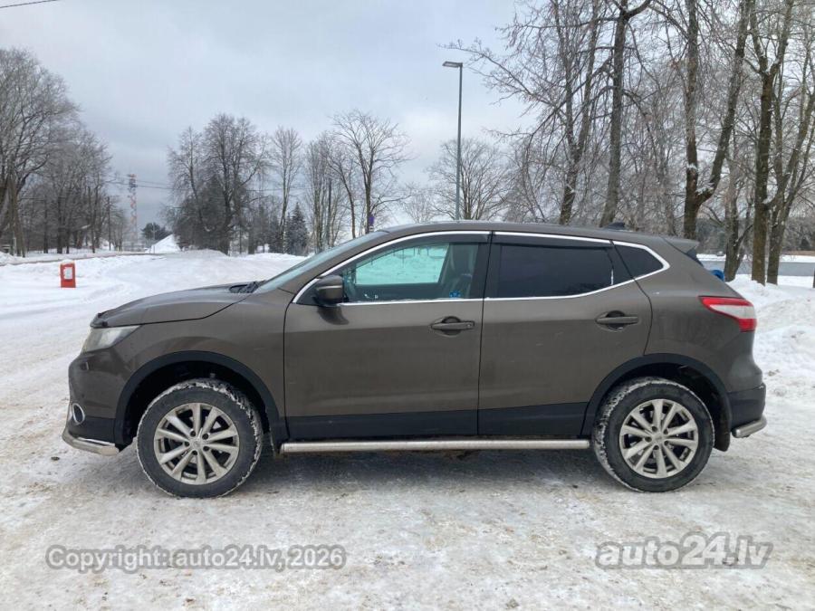 Brūns Nissan Qashqai 2014 Narva, ar dzinēja tilpumu 1.20 L un nobraukumu 153 tūkst. km par 9999 €, foto 3 vietnē AUTOMOTO.COM.LV