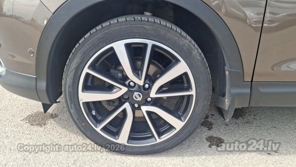 Brown Nissan Qashqai 2014 in Tartu, with an engine capacity of 1.20 L and mileage of 258 thousand km for 5500 €, photo 8 on AUTOMOTO.COM.LV