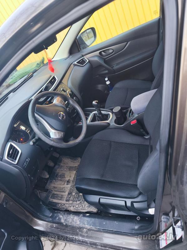 Brūns Nissan Qashqai 2014 Tallina, ar dzinēja tilpumu 1.20 L un nobraukumu 170 tūkst. km par 6999 €, foto 5 vietnē AUTOMOTO.COM.LV