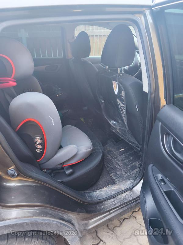 Brūns Nissan Qashqai 2014 Tallina, ar dzinēja tilpumu 1.20 L un nobraukumu 170 tūkst. km par 6999 €, foto 6 vietnē AUTOMOTO.COM.LV