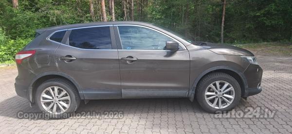 Brūns Nissan Qashqai 2015 Tallina, ar dzinēja tilpumu 1.50 L un nobraukumu 288 tūkst. km par 6000 €, foto 4 vietnē AUTOMOTO.COM.LV