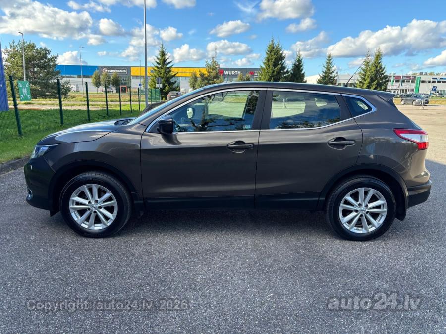 Brūns Nissan Qashqai 2015 Paide, ar dzinēja tilpumu 1.20 L un nobraukumu 215 tūkst. km par 6990 €, foto 4 vietnē AUTOMOTO.COM.LV