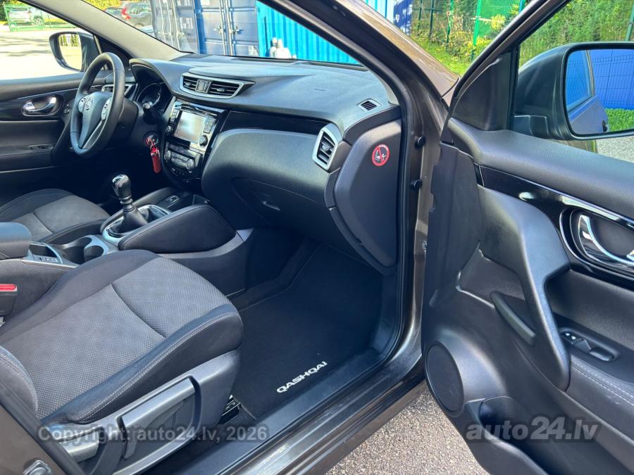 Brūns Nissan Qashqai 2015 Paide, ar dzinēja tilpumu 1.20 L un nobraukumu 215 tūkst. km par 6990 €, foto 10 vietnē AUTOMOTO.COM.LV