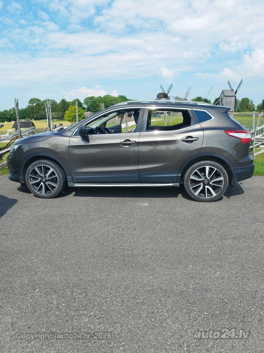 Brūns Nissan Qashqai 2015 Tallina, ar dzinēja tilpumu 1.20 L un nobraukumu 173 tūkst. km par 7750 €, foto 3 vietnē AUTOMOTO.COM.LV